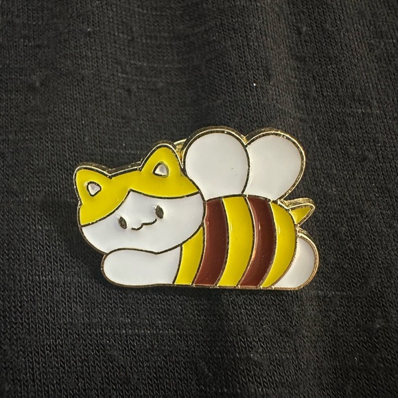 Other | Cat Bee Pin | Poshmark